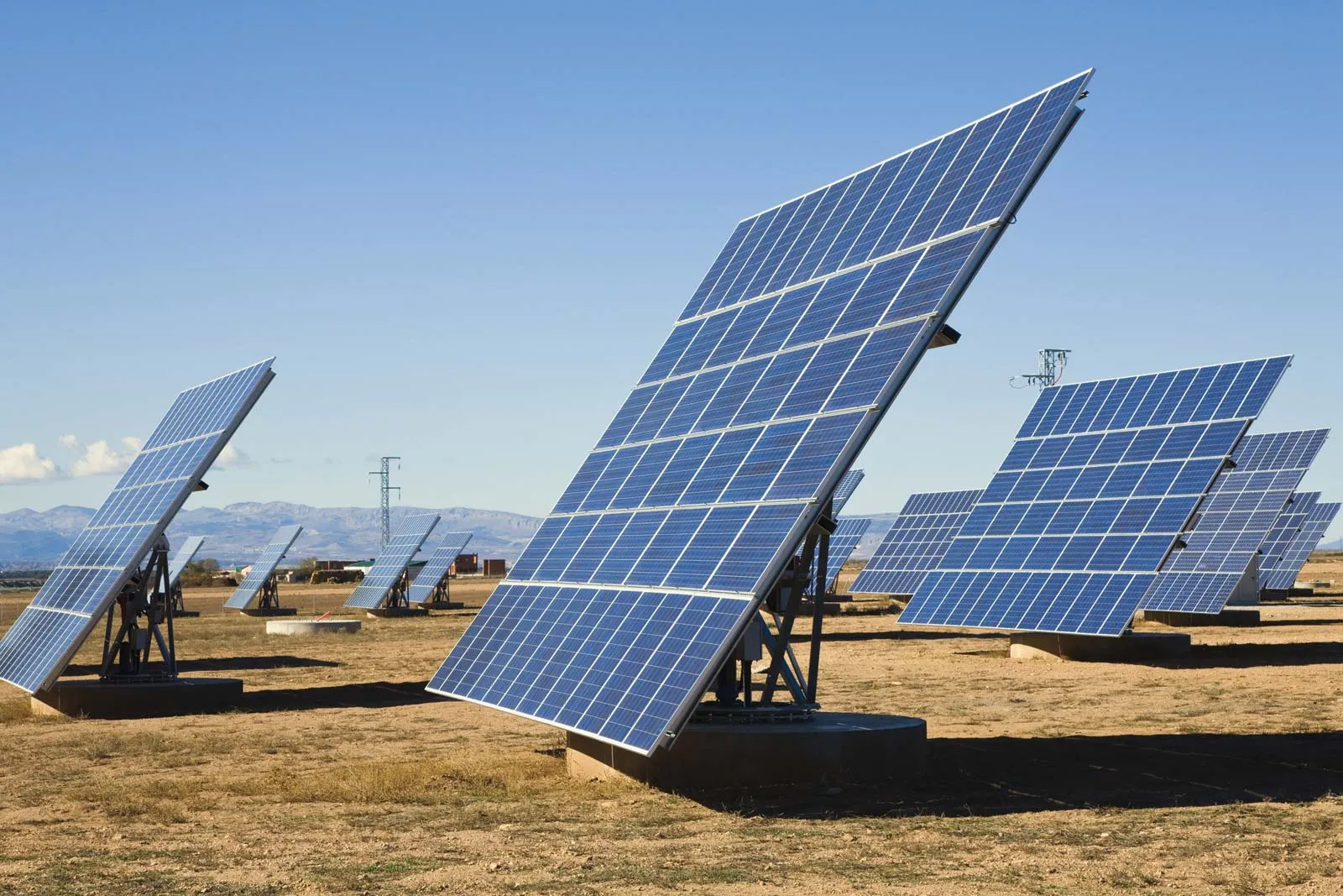 Types Of Solar Panels: Monocrystalline Vs Polycrystalline Solar PV ...